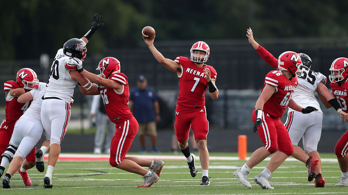 Wisconsin high school football final scores, results — August 22, 2025
