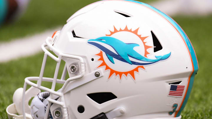 how to draw a miami dolphins football helmet