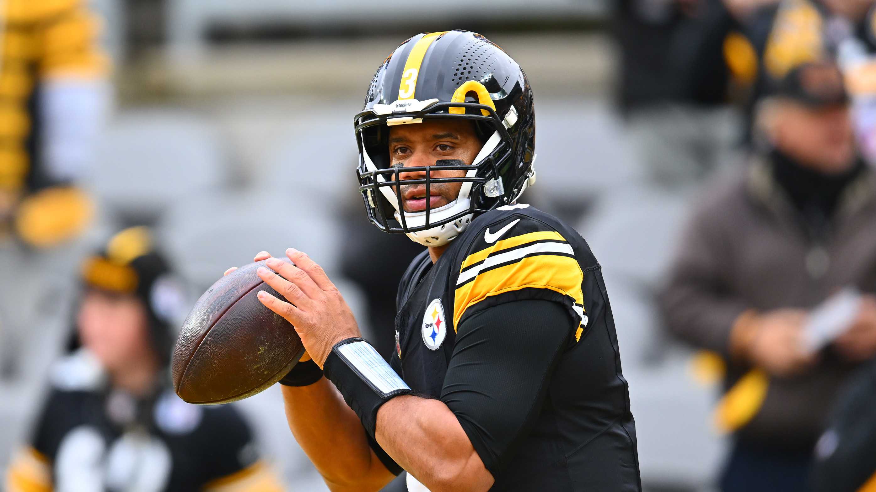 NFL gifts Steelers one final primetime game in Week 18 AFC North ...