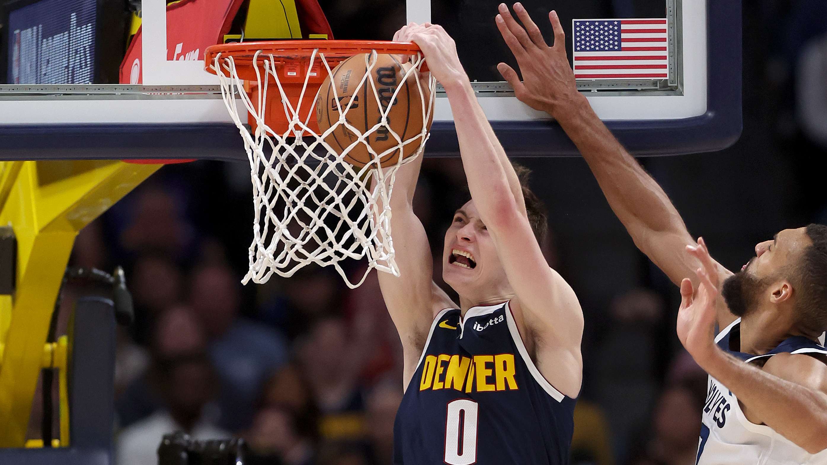 Watch: Former Kansas basketball star Christian Braun goes on fourth quarter dunk fest