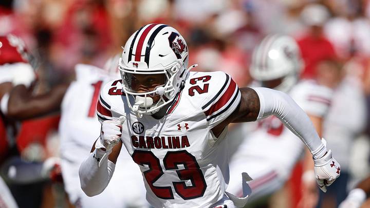WATCH: South Carolina DB Gerald Kilgore makes impressive interception ...