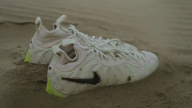 Exclusive Cleats Highlight Oregon’s Bold Uniform Statement for Penn ...