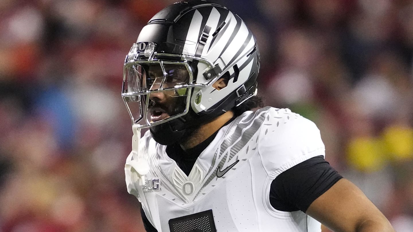 Oregon Star Drops Bold Statement On Ohio State's Will Howard
