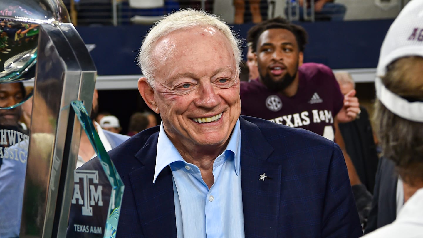 Voice actor chose to play Jones in very familiar fashion to Hogs' fan base