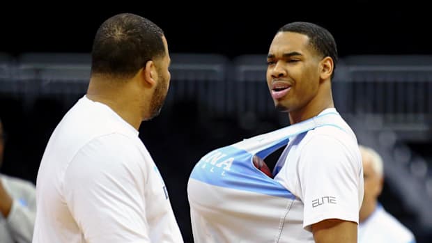 Who is Hubert Davis’ Assistant Coach Sean May?