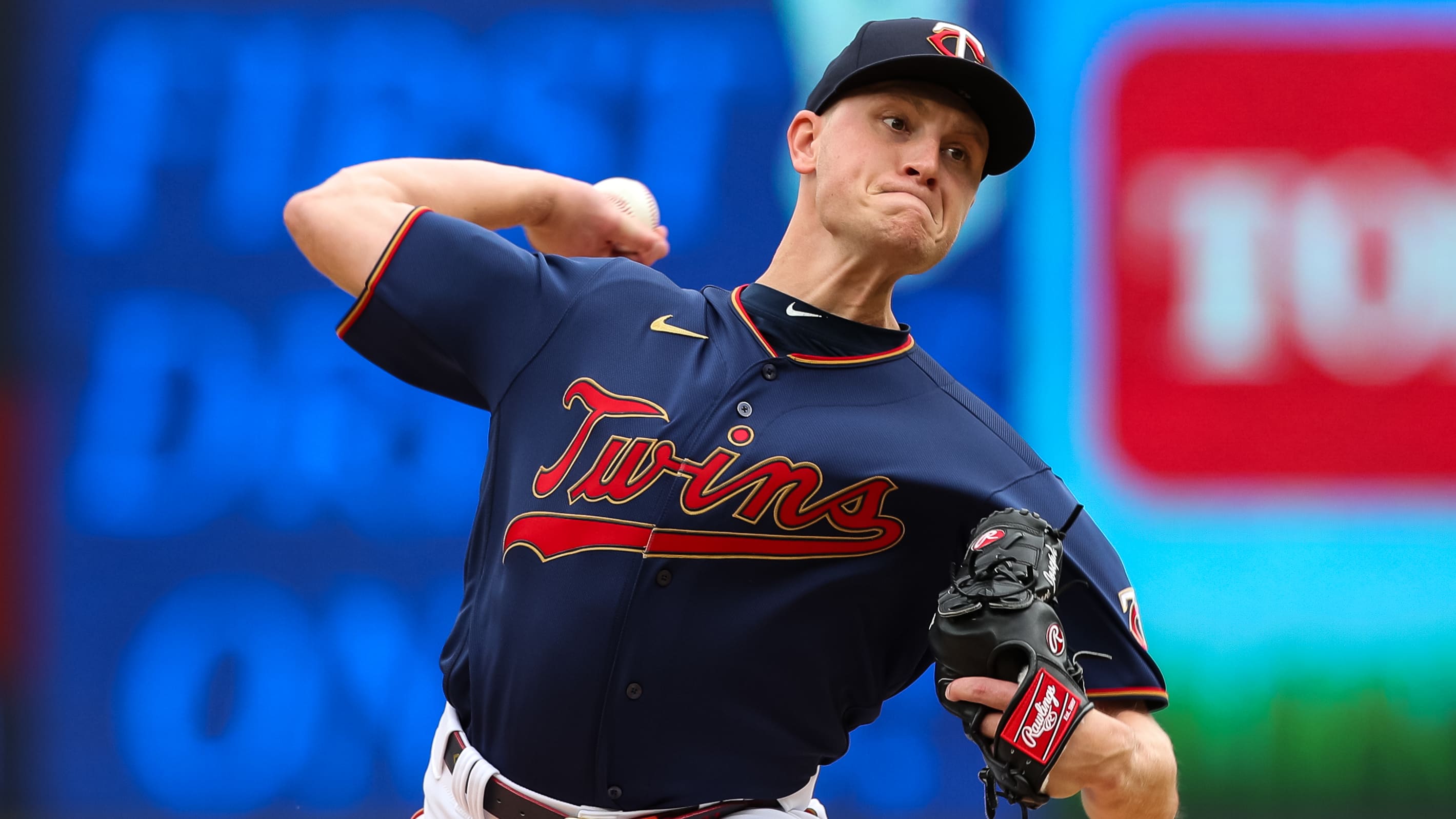 Phillies sign once promising Twins pitcher in hopes of reviving his career