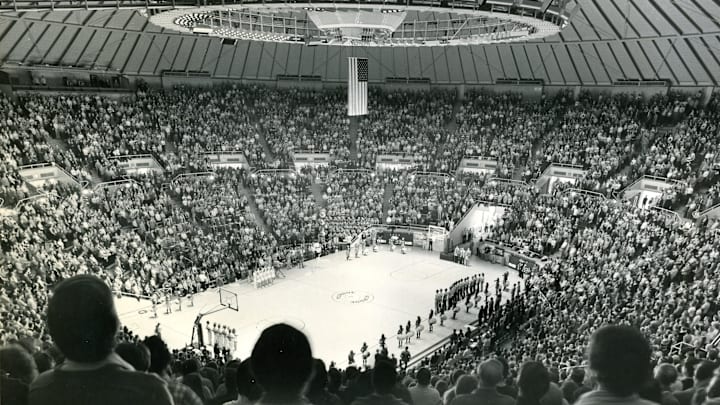 Indiana at Mackey Arena: Early Years Weren’t Kind Until Bob Knight ...