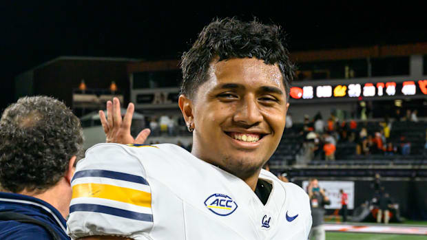 How Quarterback Jaron-Keawe Sagapolutele Ranks vs. Dante Moore After Week 1