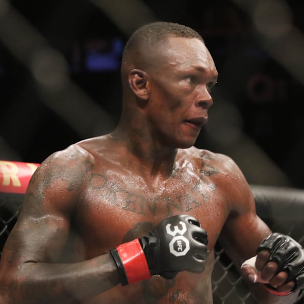 Giant kickboxer who shared ring with Adesanya and Pereira set for UFC debut