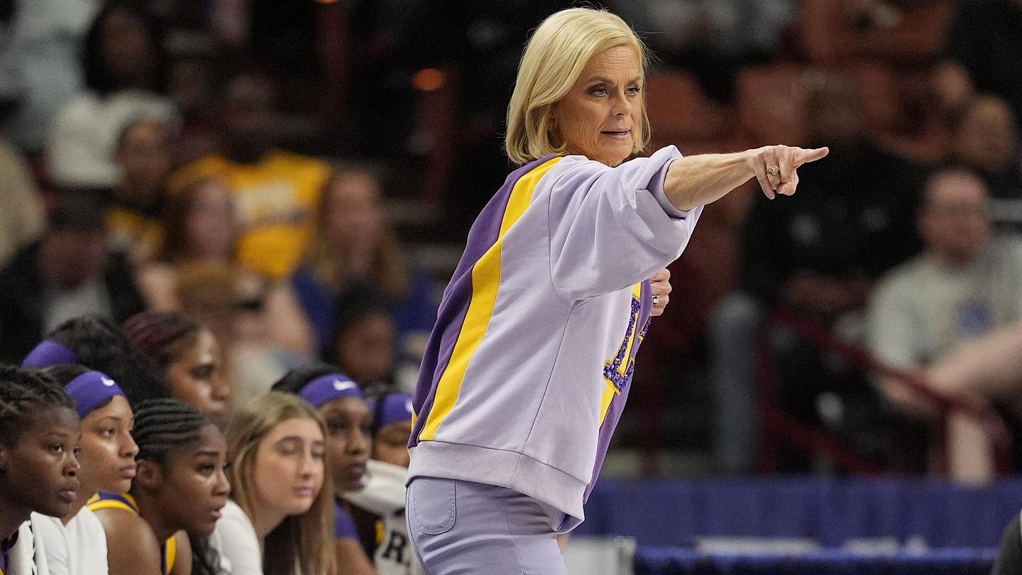 How It Happened: Kim Mulkey, LSU Women's Basketball Fall 56-49 to the ...