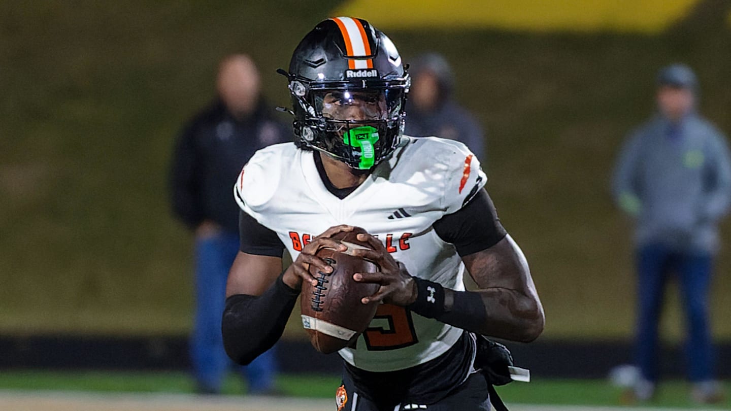 Bryce Underwood, nation's No. 1 prospect, scores on beast-mode rushing ...