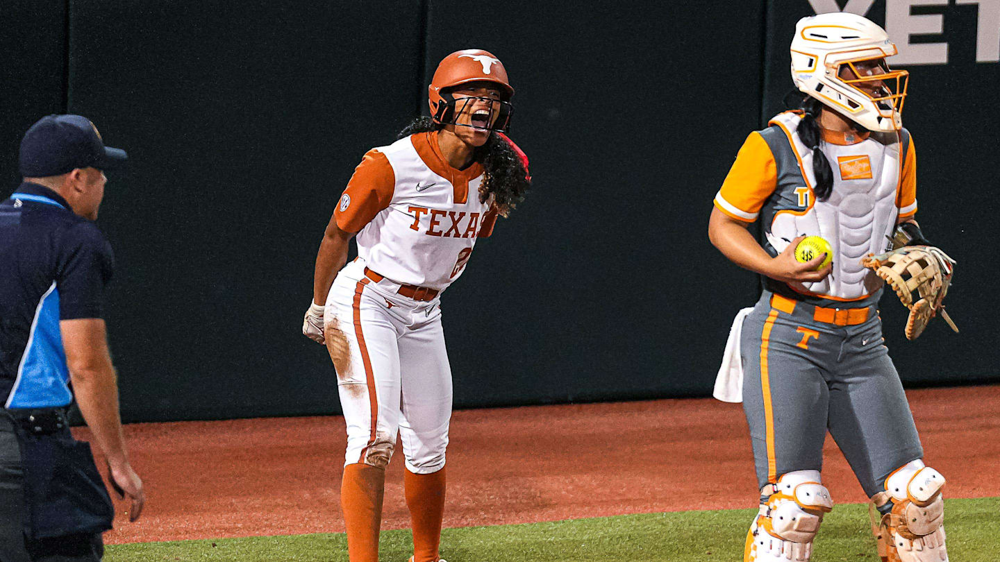 No. 1 Texas Softball Makes Program History in Win vs. Tennessee