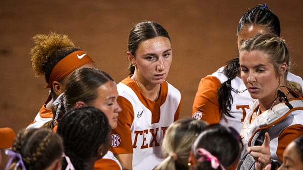 No. 1 Texas Softball Makes Program History in Win vs. Tennessee