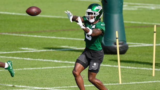 Jets Release Talented WR After Disastrous Run With New York