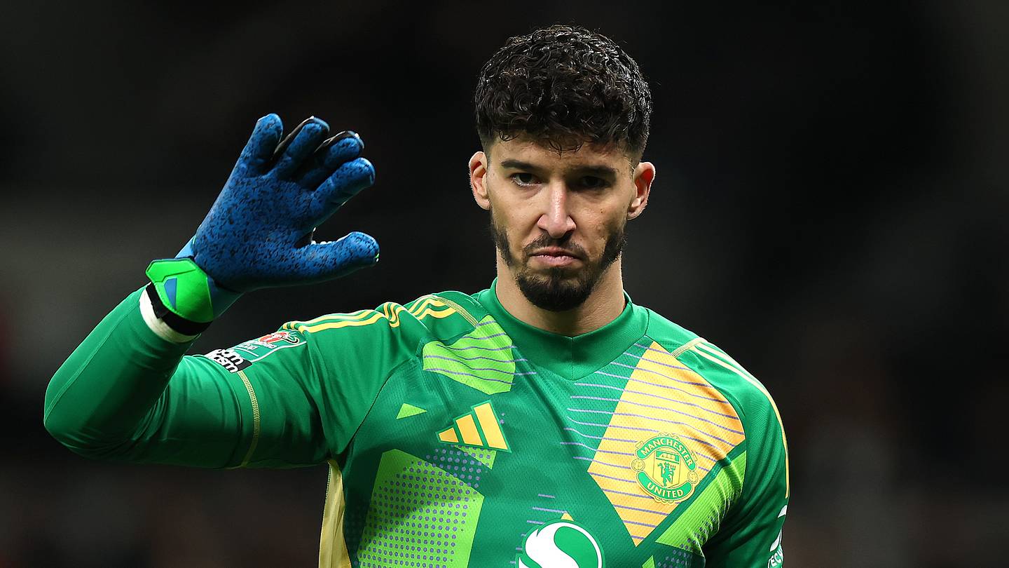 Man Utd in the hunt for new goalkeeper as first January exit imminent