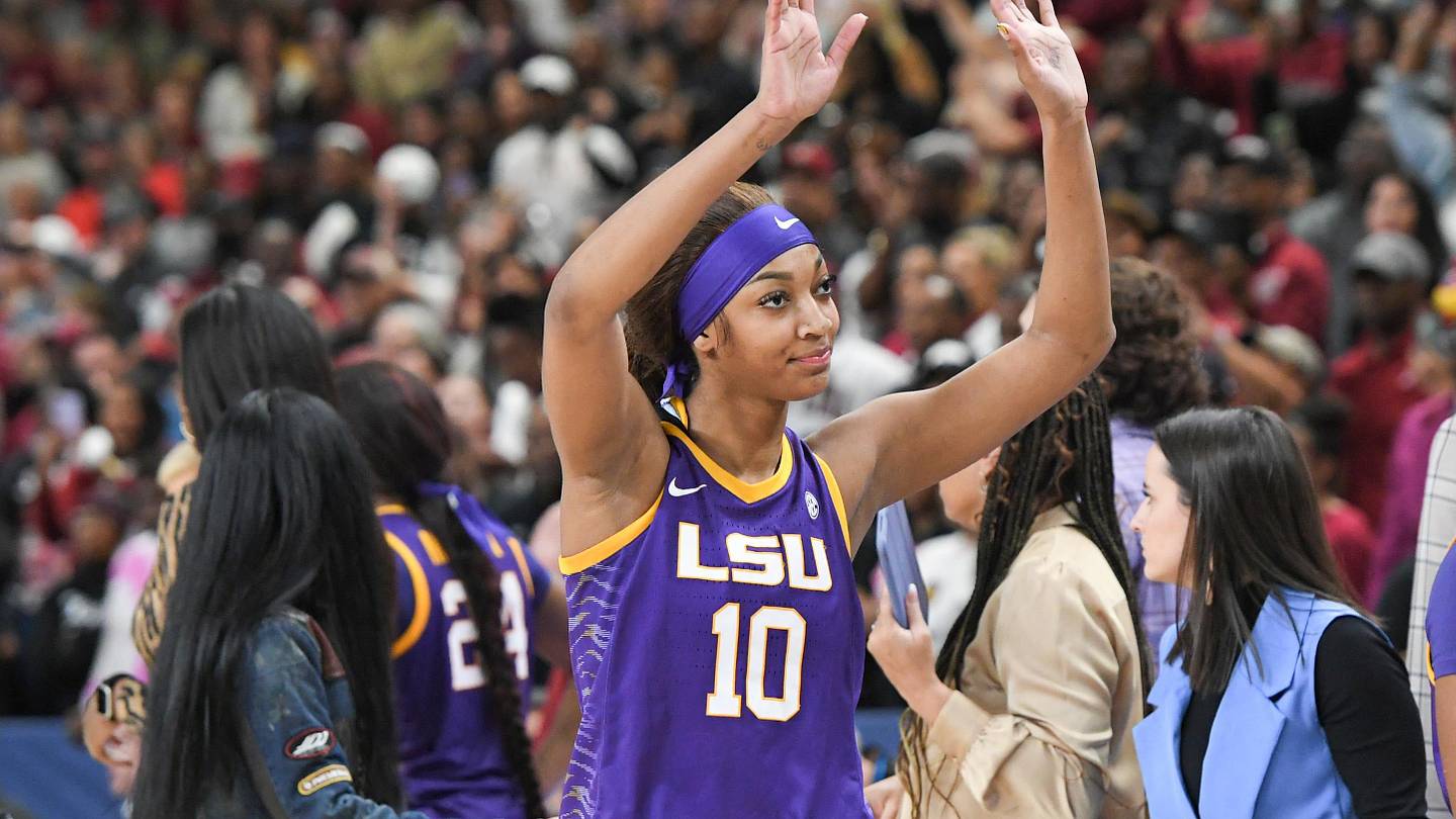 No. 3 Seed LSU Advances to Sweet 16, Defeats Middle Tennessee 83-56