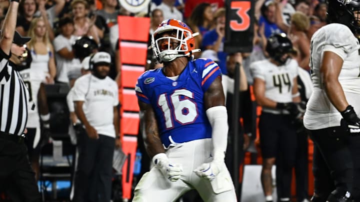 Florida Gators LB TJ Moten Invited to Eagles Minicamp