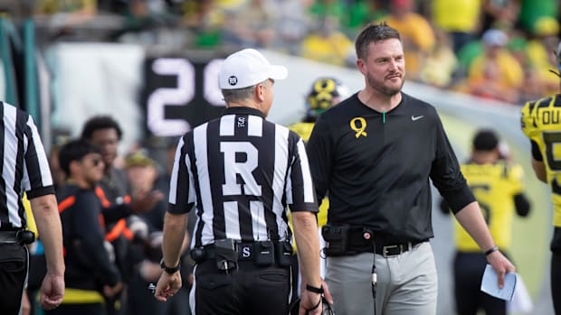 Oregon Ducks, Michigan Official Injury Report: Jordan Burch, Terrance ...