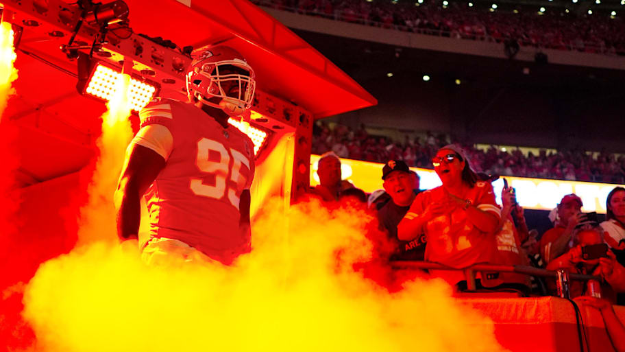 Chiefs vs. Saints Grades: Chris Jones Dominates, KC's Veterans Step Up