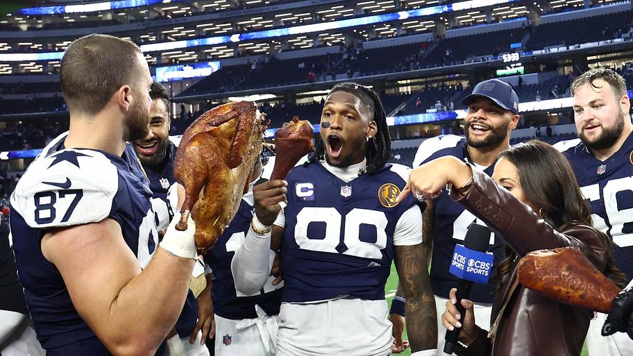 Dak Prescott’s hilarious turkey celebration steals the spotlight on ...
