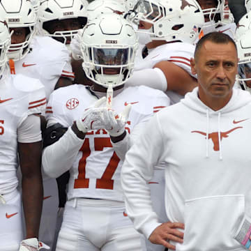Texas Longhorns No. 1 QB Target in 2028 Nearing Commitment Decision