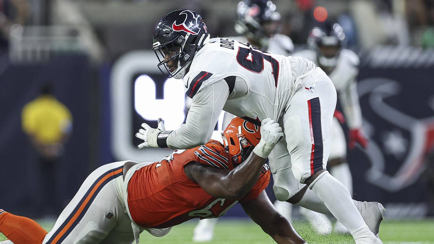 The Surprising Bears Pass Blocker Who Led the Way Against Rams