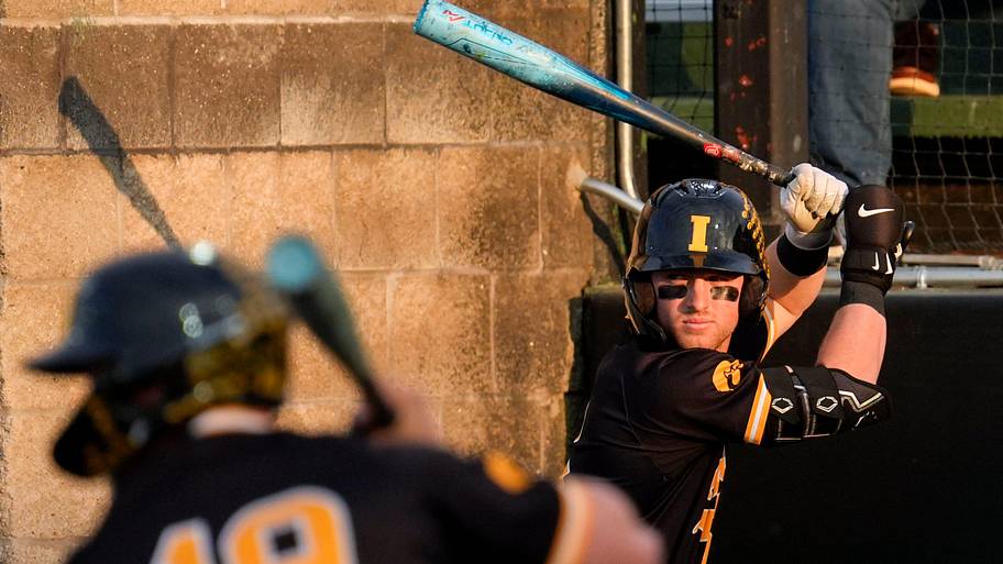 Iowa Baseball's Gable Mitchell Impressing at Start of Season | Yardbarker