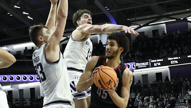 Buzz Williams’ Culture Helps Maryland Land Transfer Shot-Blocker