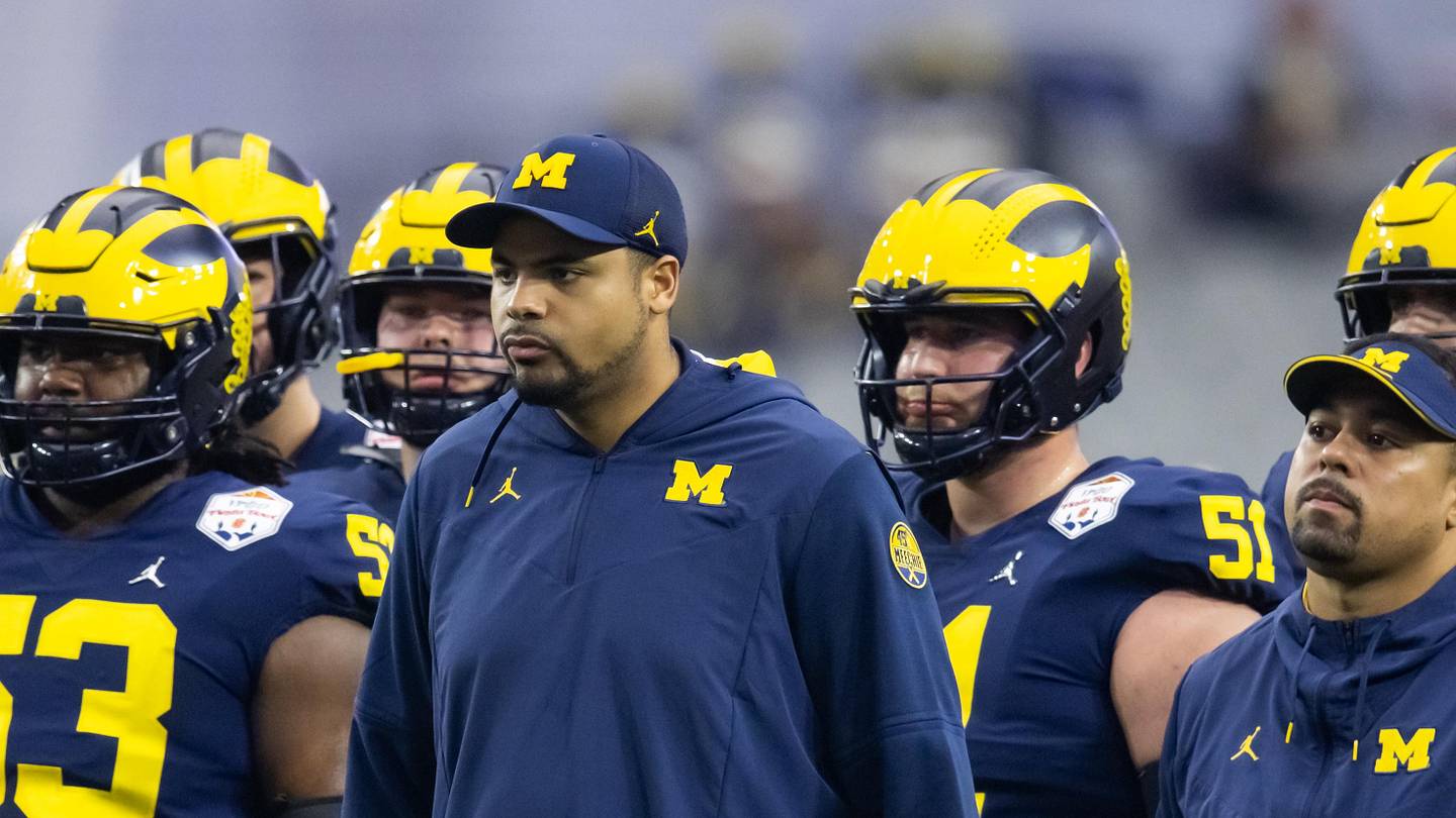 Recruiting: Michigan Football battling Texas, Georgia for four-star OT ...
