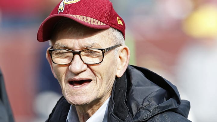 Remembering Pat Fischer: The smallest player with the biggest heart