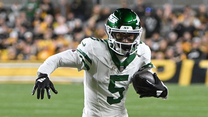 New York Jets Star WR Set for Favorable Matchup Against Patriots Corner