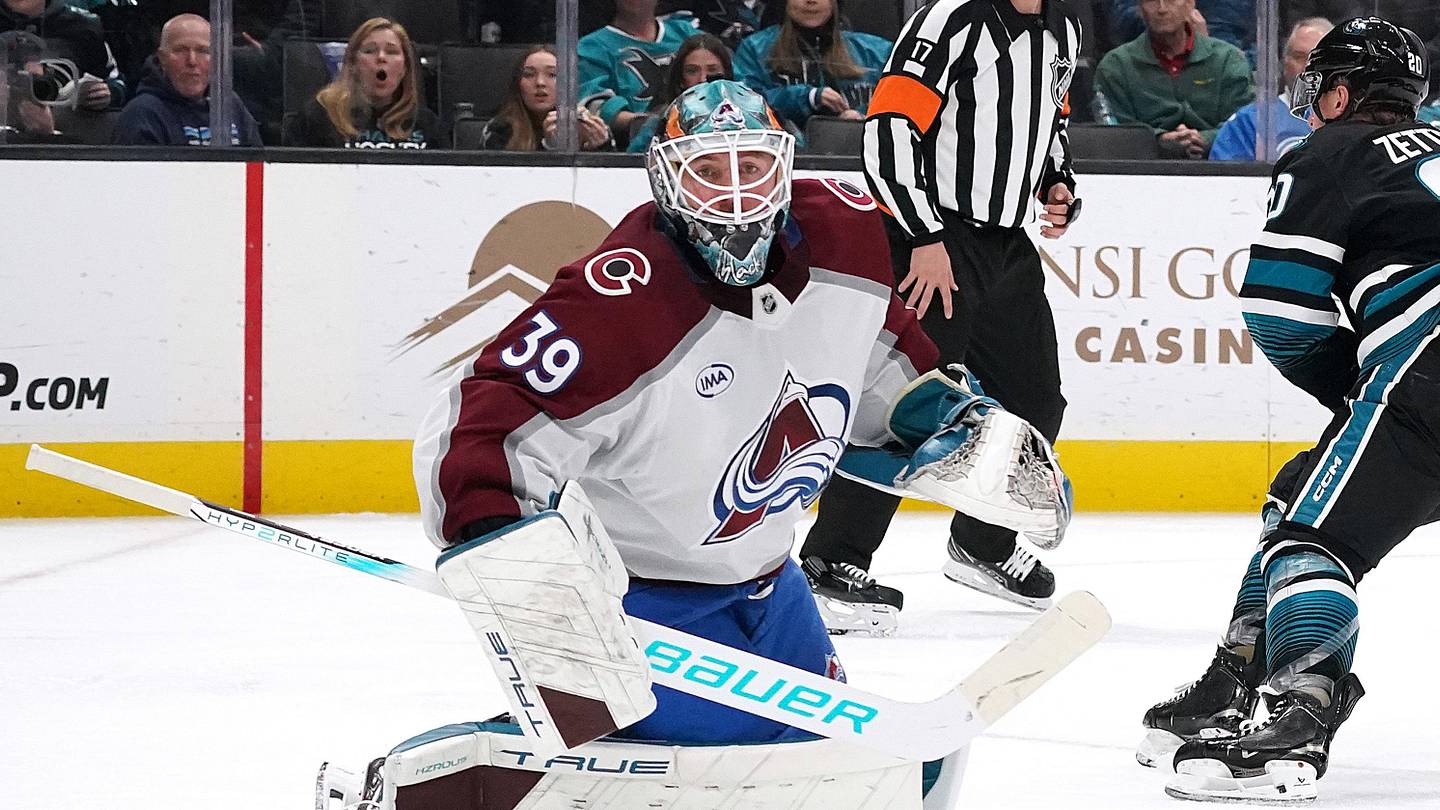 Colorado Avalanche Sign New Starting Goalie to Extension