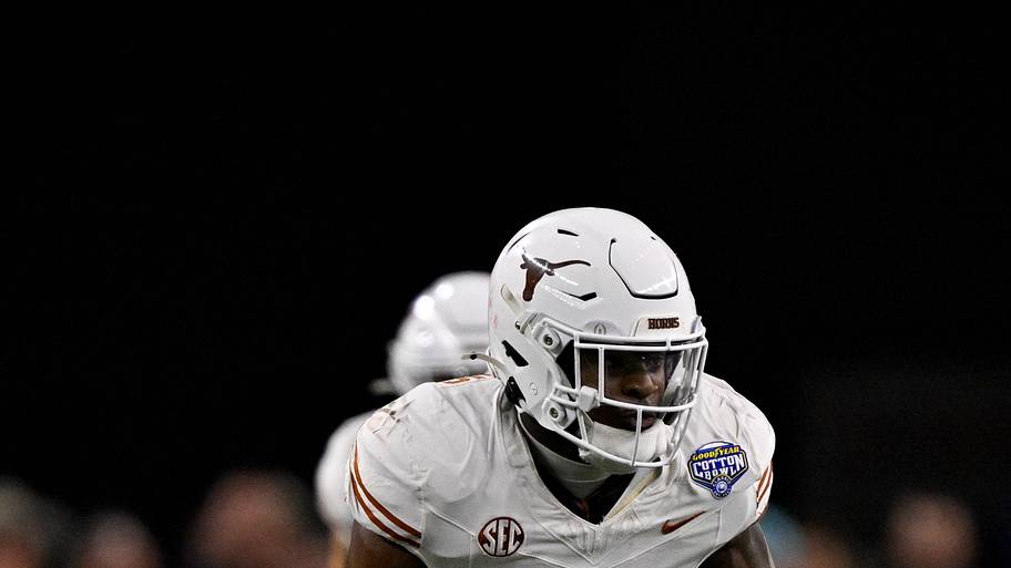 Texas Longhorns Star Colin Simmons Delivers Chilling Message to Ohio ...