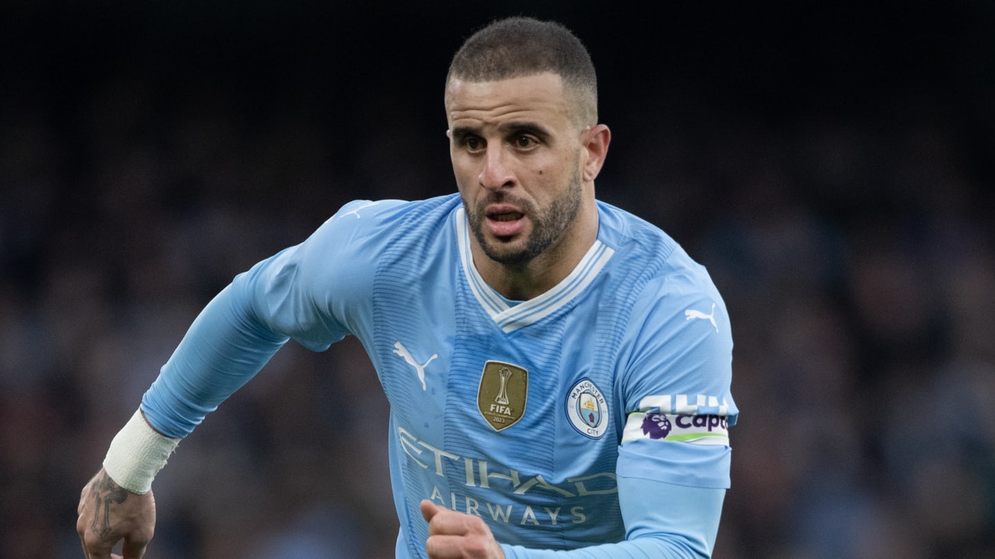 Liverpool 1-1 Man City: Kyle Walker defends referee over controversial ...