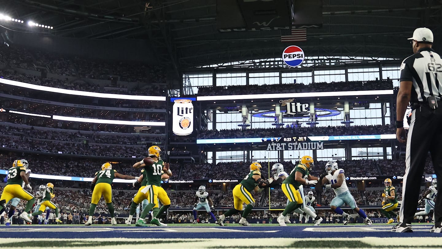 Packers at Cowboys Score, Live Updates: Game Ends in Wild 40-40 Tie