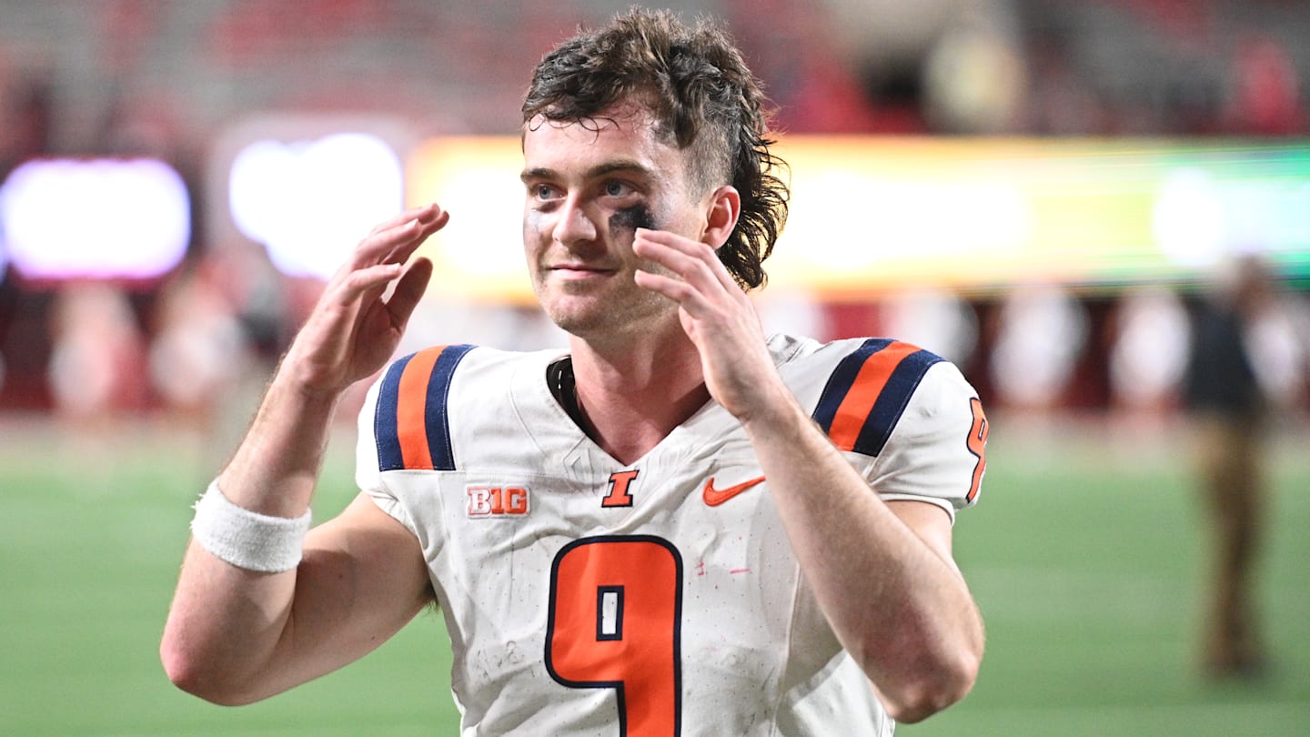 Brilliant play calling highlights big first half for Illinois football ...