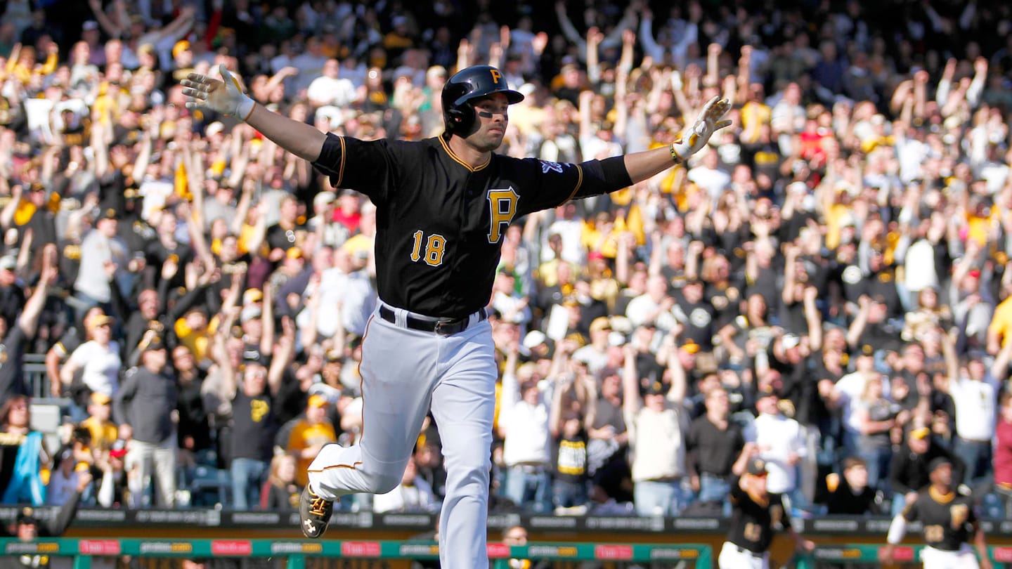 Pittsburgh Pirates: Six Players Who Changed Positions Throughout Thei ...