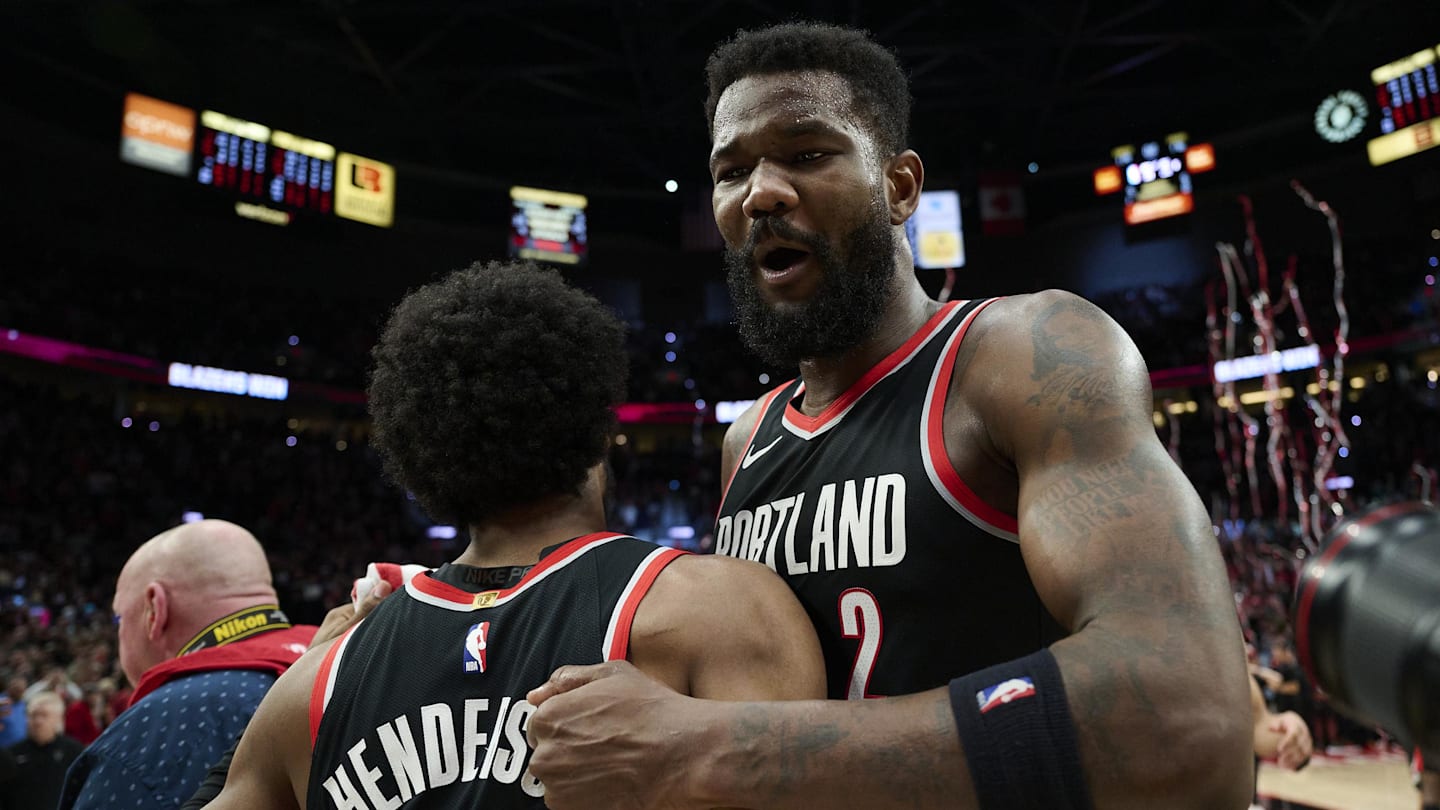 Scoot Henderson Reacts To Deandre Ayton's Instagram Post