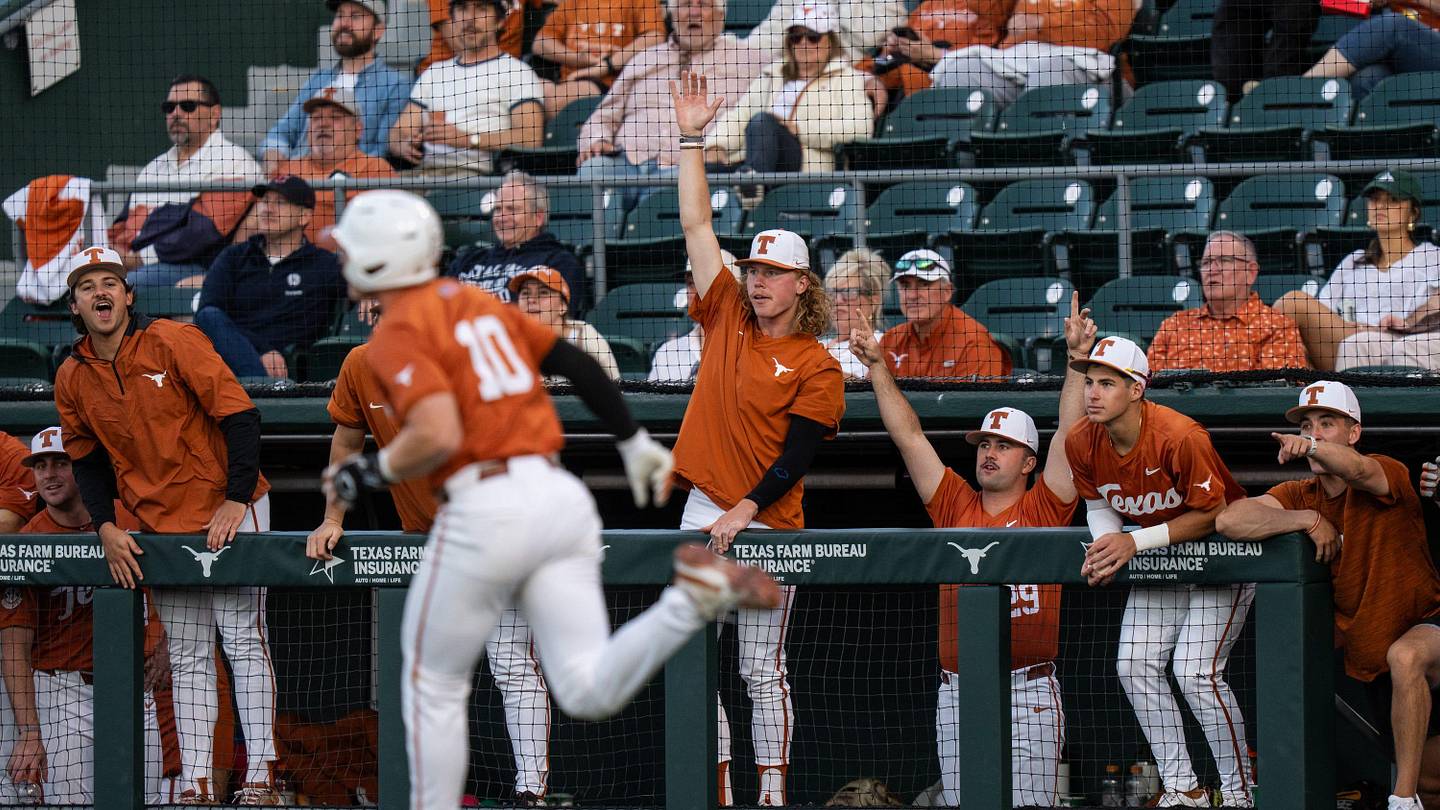 Texas Longhorns Baseball Surges to Top of D1Baseball's Top 25 Rankings