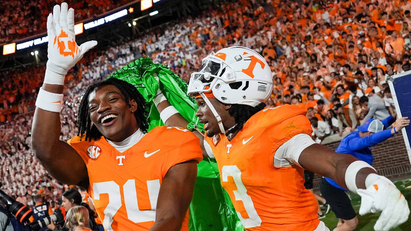 Tennessee Football's Jordan Matthews Enters Transfer Portal