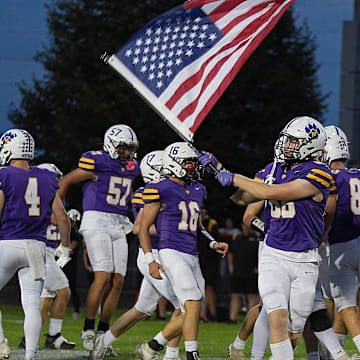 Pella’s Harrison Mullens makes his college football decision