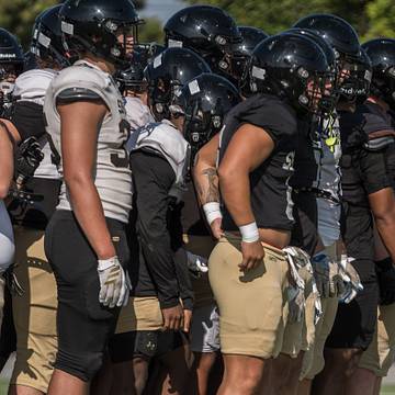 ICE Response Denies Houston Football Player's 'Beat Up' Claim During ...