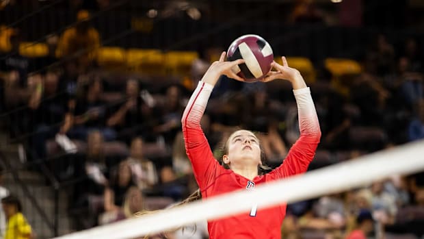 Arizona Volleyball Can't Stop Skid, Falls Again to Nebraska