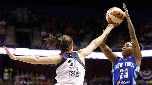 Mercury's Pondexter Has Season High Against Now-Defunct Team