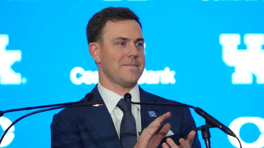 College football QB unexpectedly linked to three major programs in ...