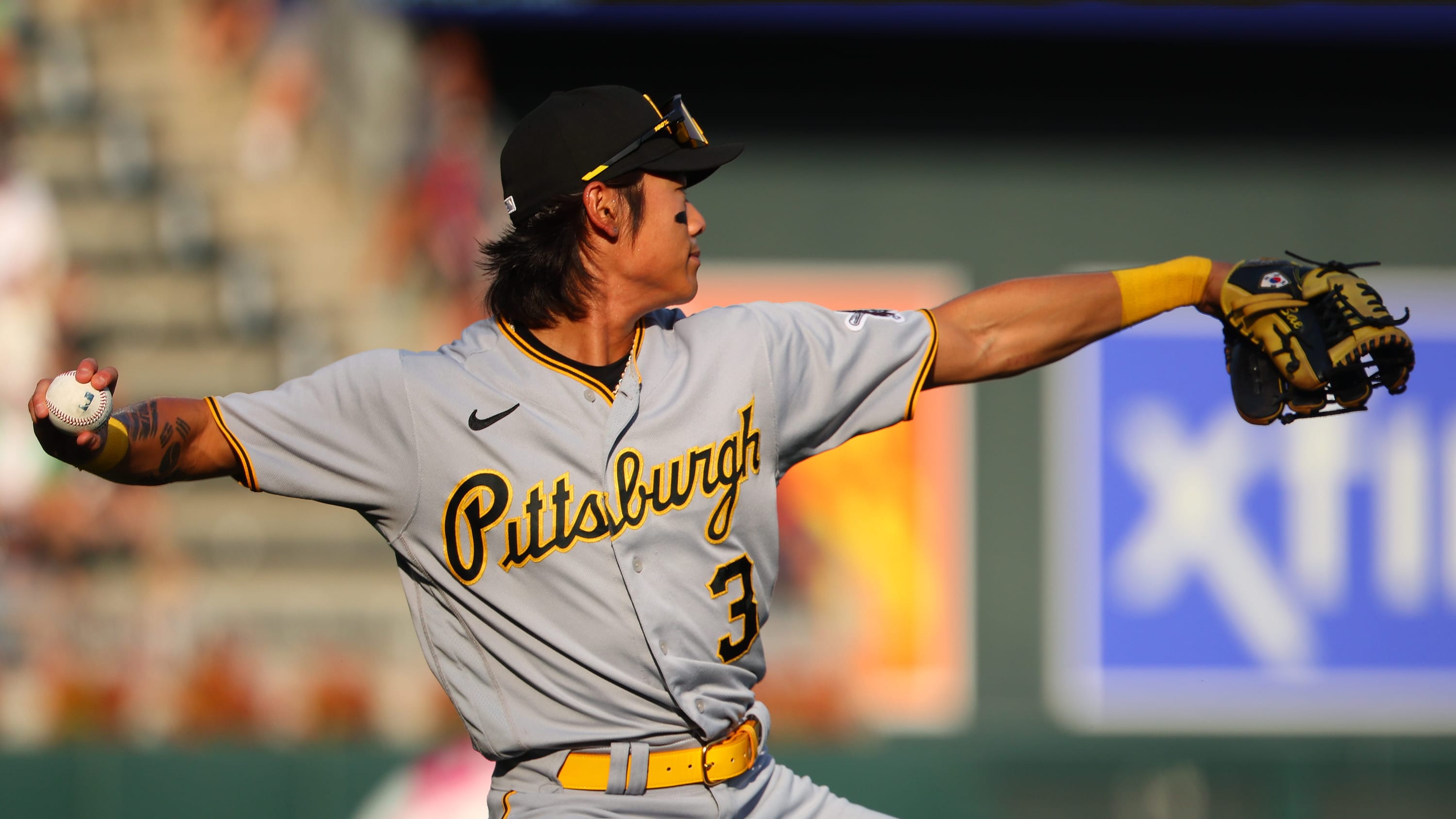 Pittsburgh Pirates: Ji Hwan Bae Has Potential, Now He's in Need of Reps