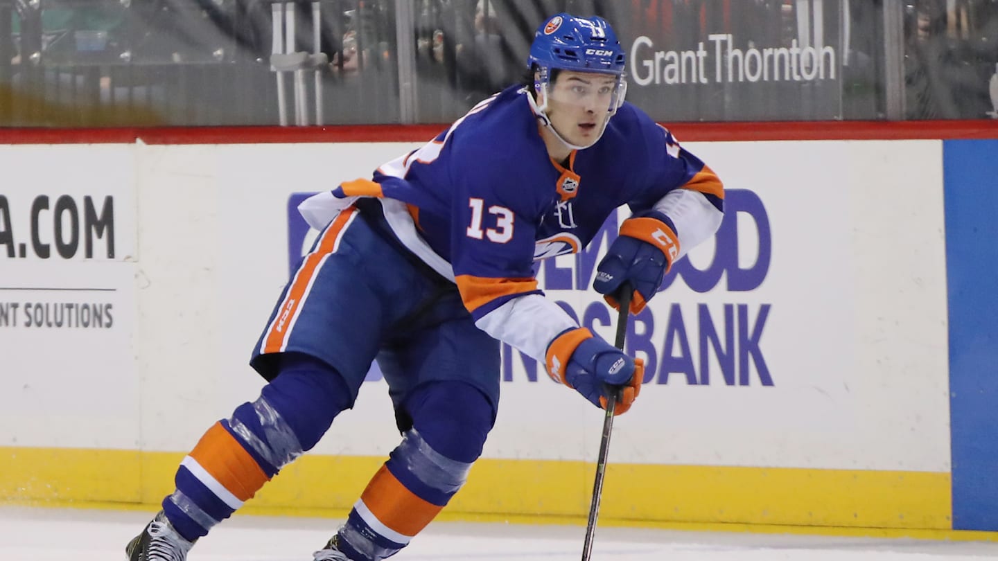 NY Islanders Player of the Week: Mat Barzal finally gets in the goal column