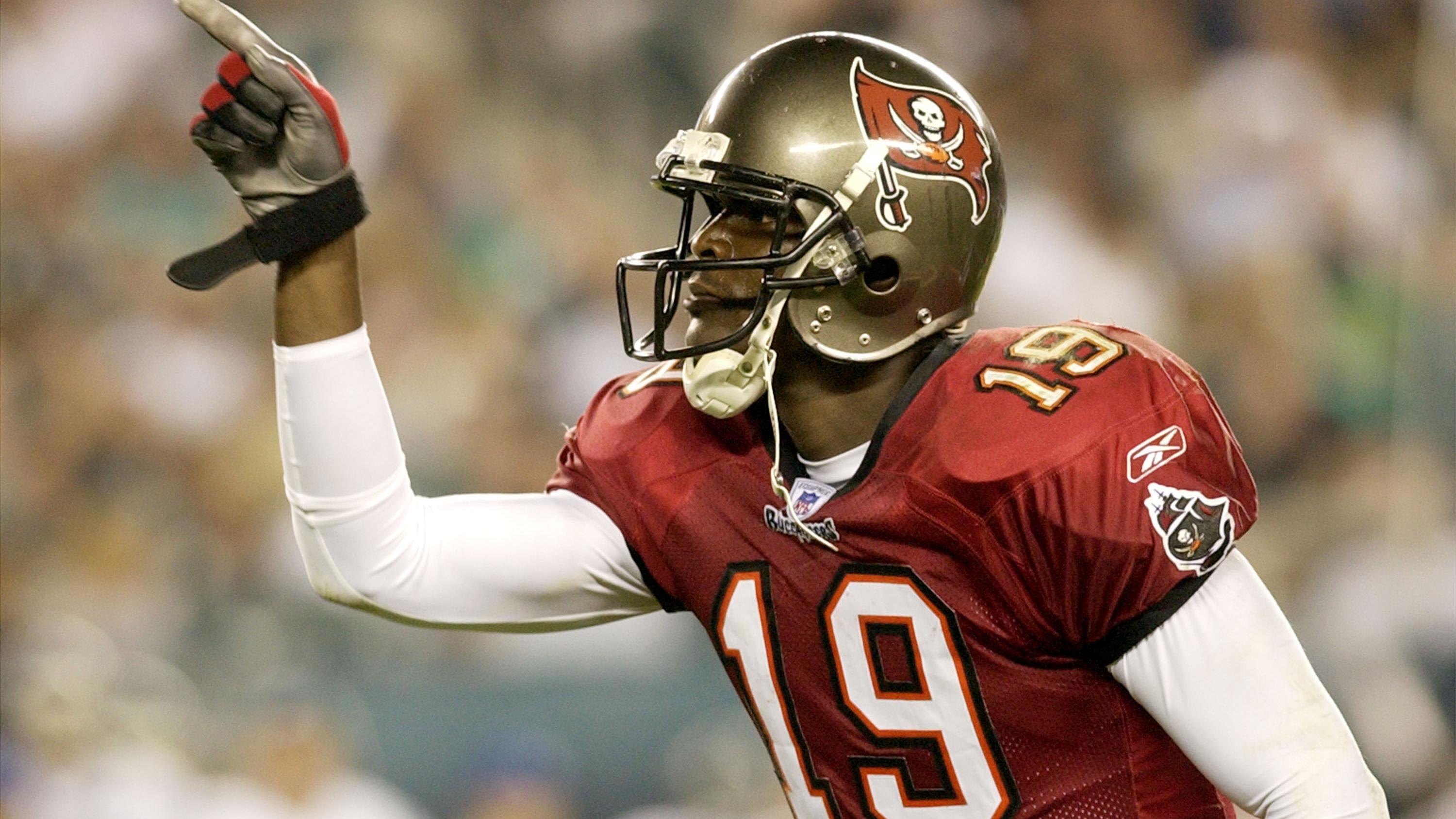 Everything to know about the weird Keyshawn Johnson, Warren Sapp feud