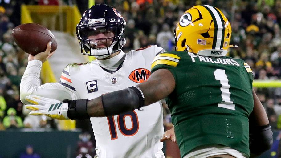 Bears fans and national media hotly debating final-play interception in ...