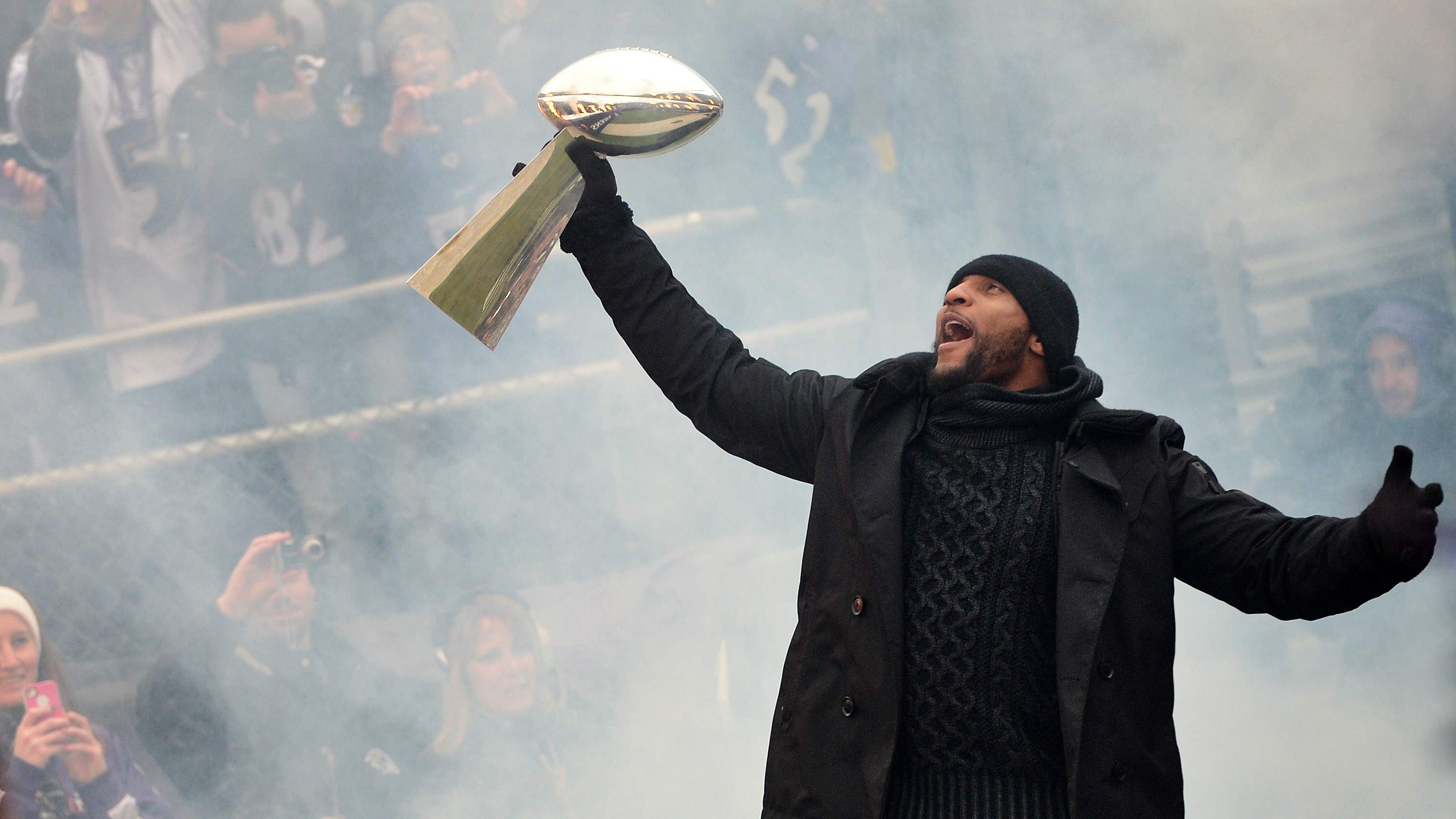 Ravens Hall of Fame linebacker candidate for lucrative head coaching job